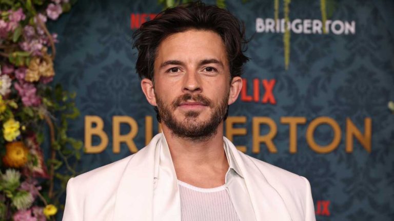 Jonathan Bailey Height: How Tall Is the Bridgerton Star?